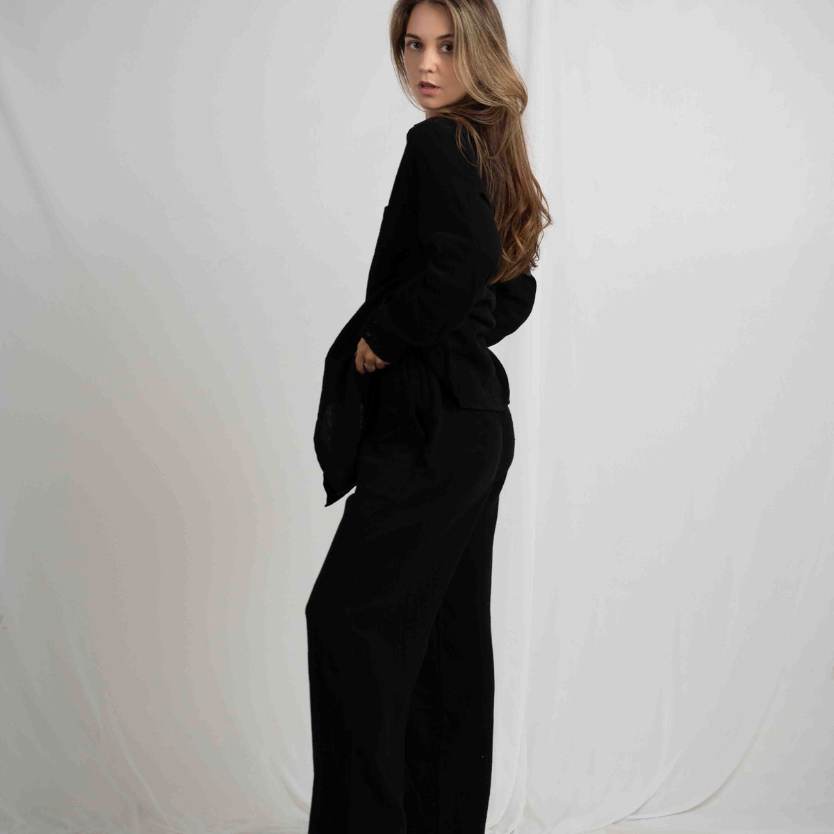 Caria Pant – Myth the Label